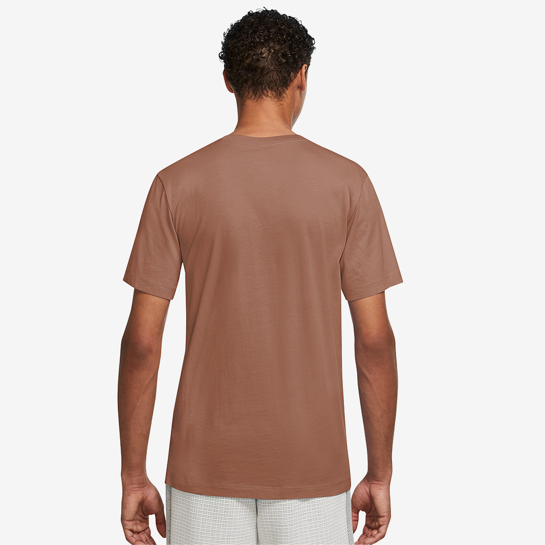 Camiseta Nike Sportswear Club - Arcilla Mineral/Blanco - Ropa para ...