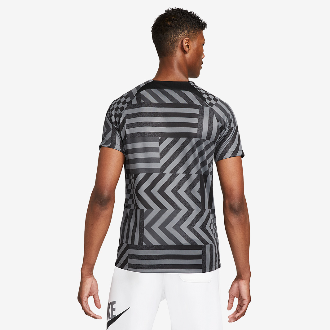 Camiseta Nike Eintracht Frankfurt 22/23 Pre Match MC - Negro/Blanco ...