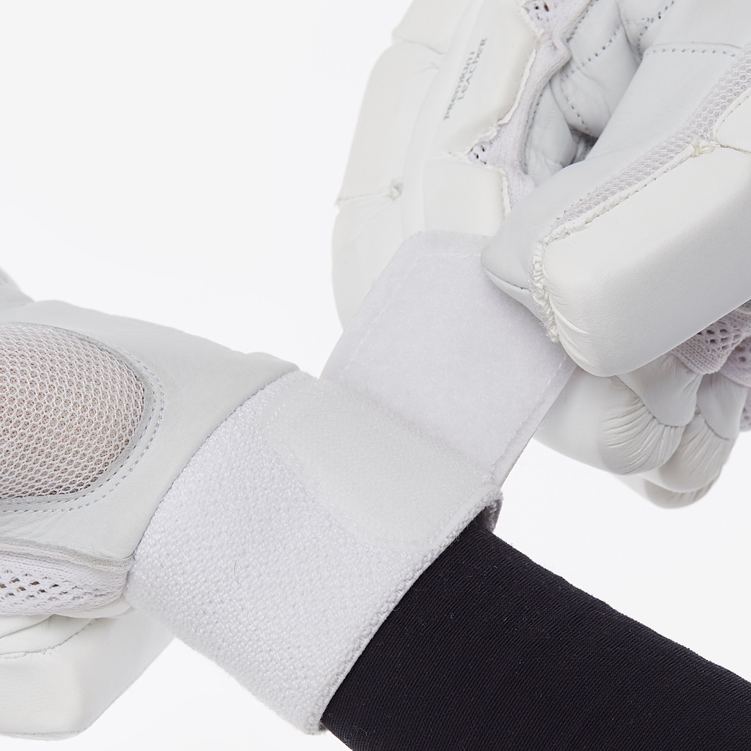 Chase R7 RH Batting Gloves - White - Batting Equipment | Pro:Direct Cricket