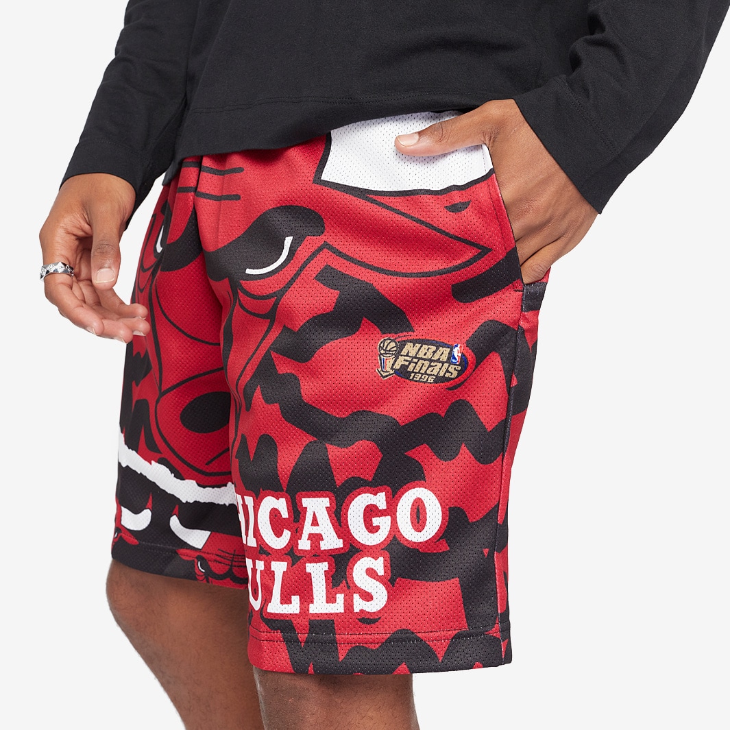 Mitchell & Ness Chicago Bulls Jumbotron 2.0 Sublimated Short - Black ...