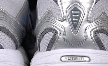 New Balance M768 D - Silver/Blue - Running Shoes