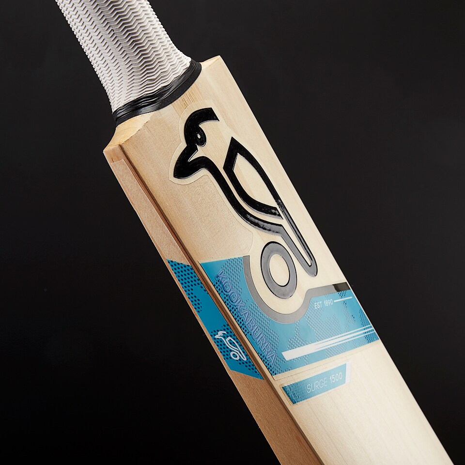 Kookaburra Surge 1500 Junior Cricket Bat - Junior Cricket Bats - Blue ...
