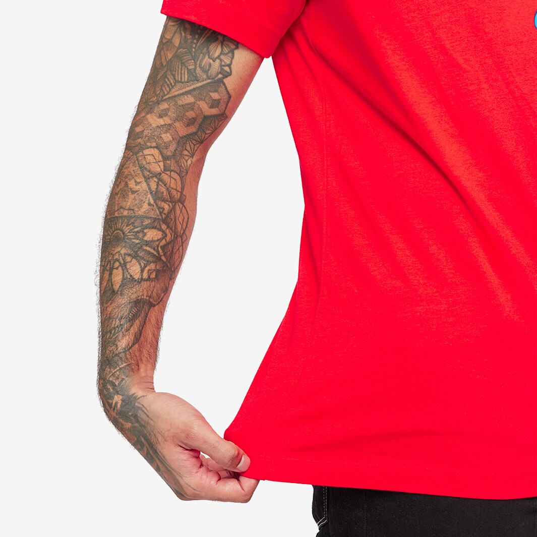 Camiseta Nike Inglaterra 22/23 Crest - Rojo Challenge - Equipaciones ...