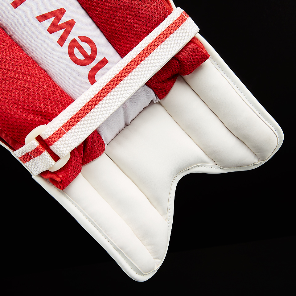 New Balance TC 560 Wicket Keeping Pads - White/ Red - Junior Wicket ...