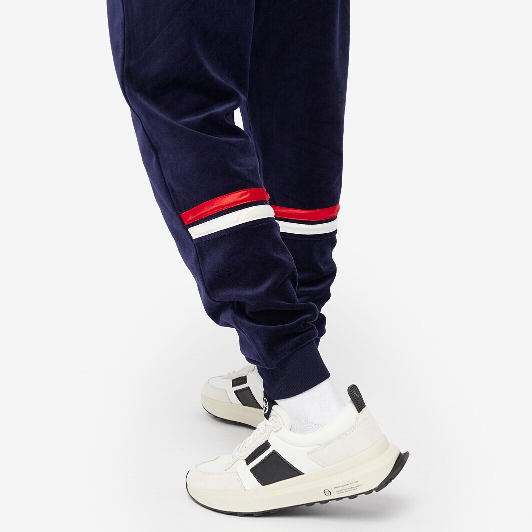 White sales good fila pants