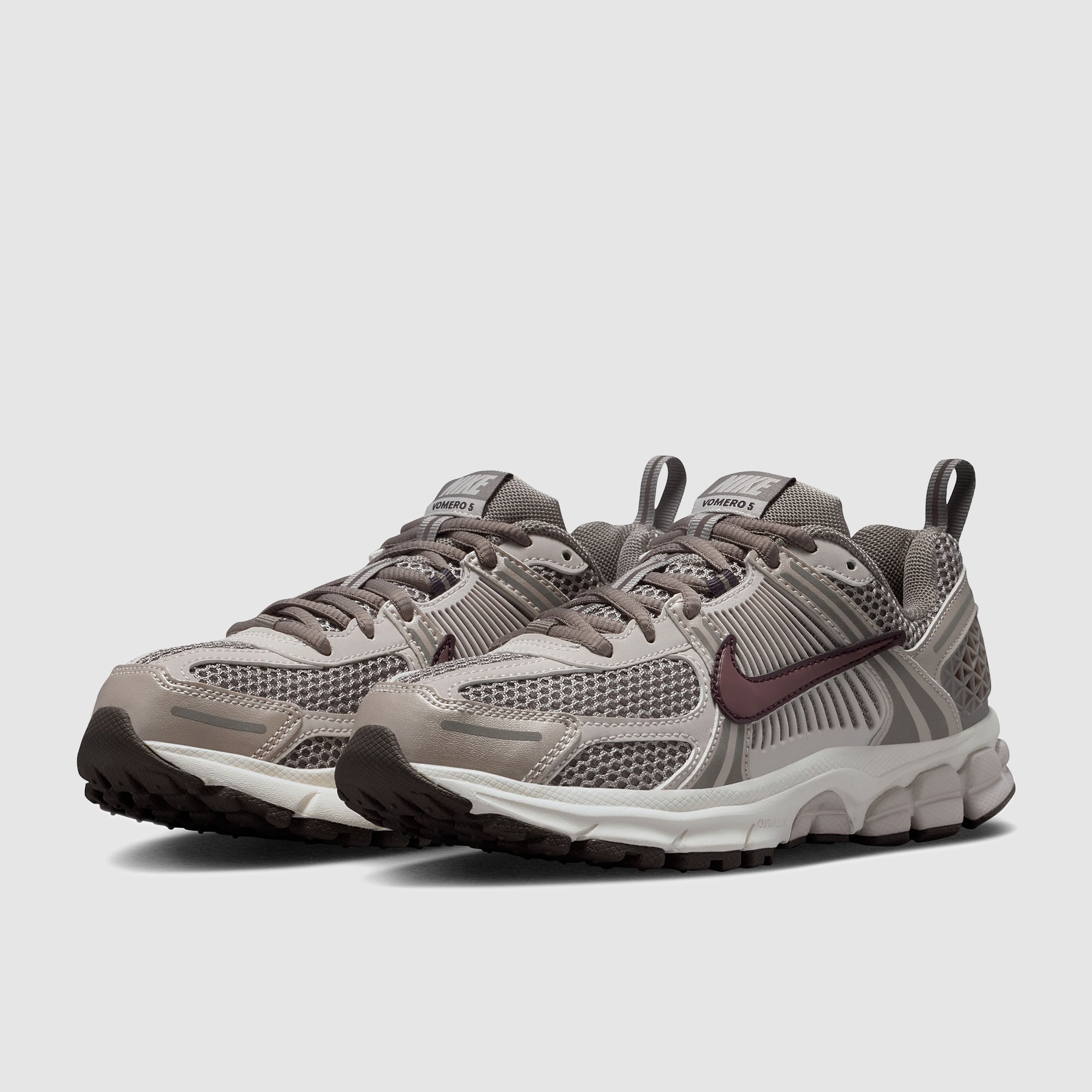 Nike Sportswear Older Kids Vomero 5 (GS) - Taupe Haze/Tattoo/Silt Red ...