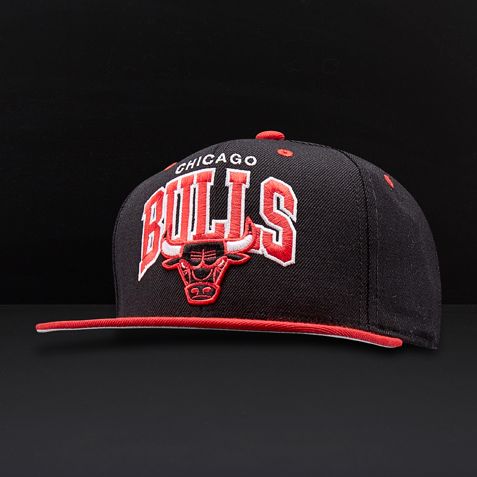 Mens Clothing - Mitchell and Ness NBA Chicago Bulls Team Arch Snapback ...