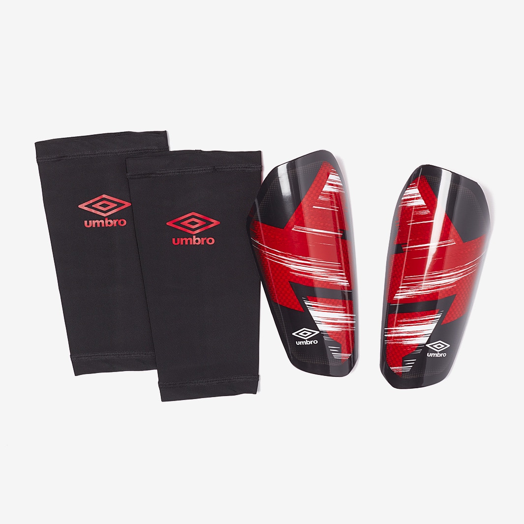 Umbro Neo Minimus With Sleeve - Accessories - Shinpads - Black/White ...