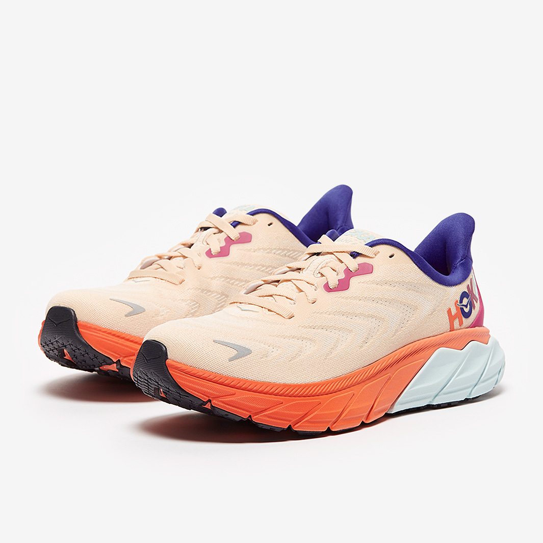 Hoka Arahi 6 Shortbread Fiesta Women S