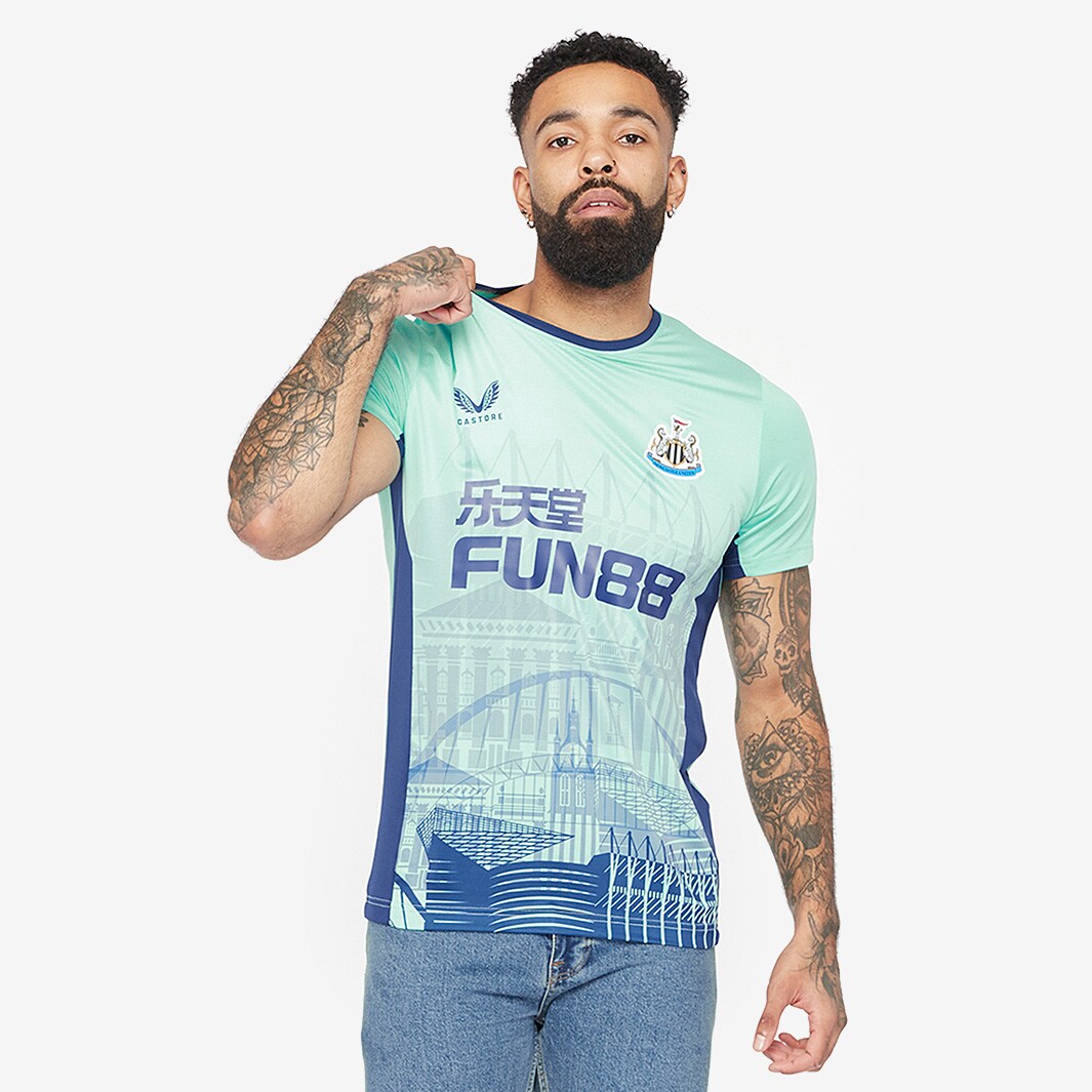 Castore Newcastle United 22/23 Skyline Match Day Tee - Bermuda - Mens ...