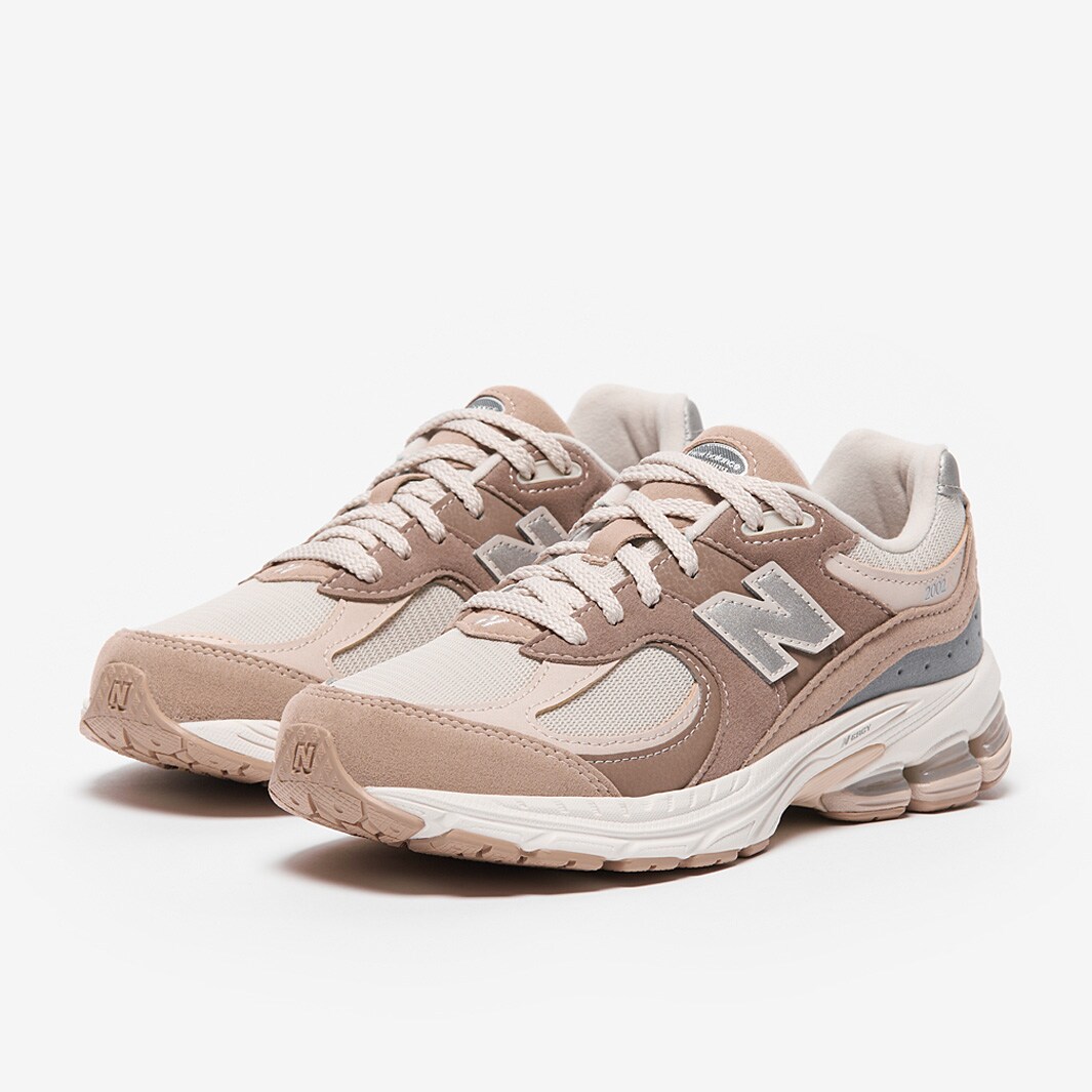 New Balance Older Kids 2002 (GS) - Timberwolf-Trainers-Boys Shoes