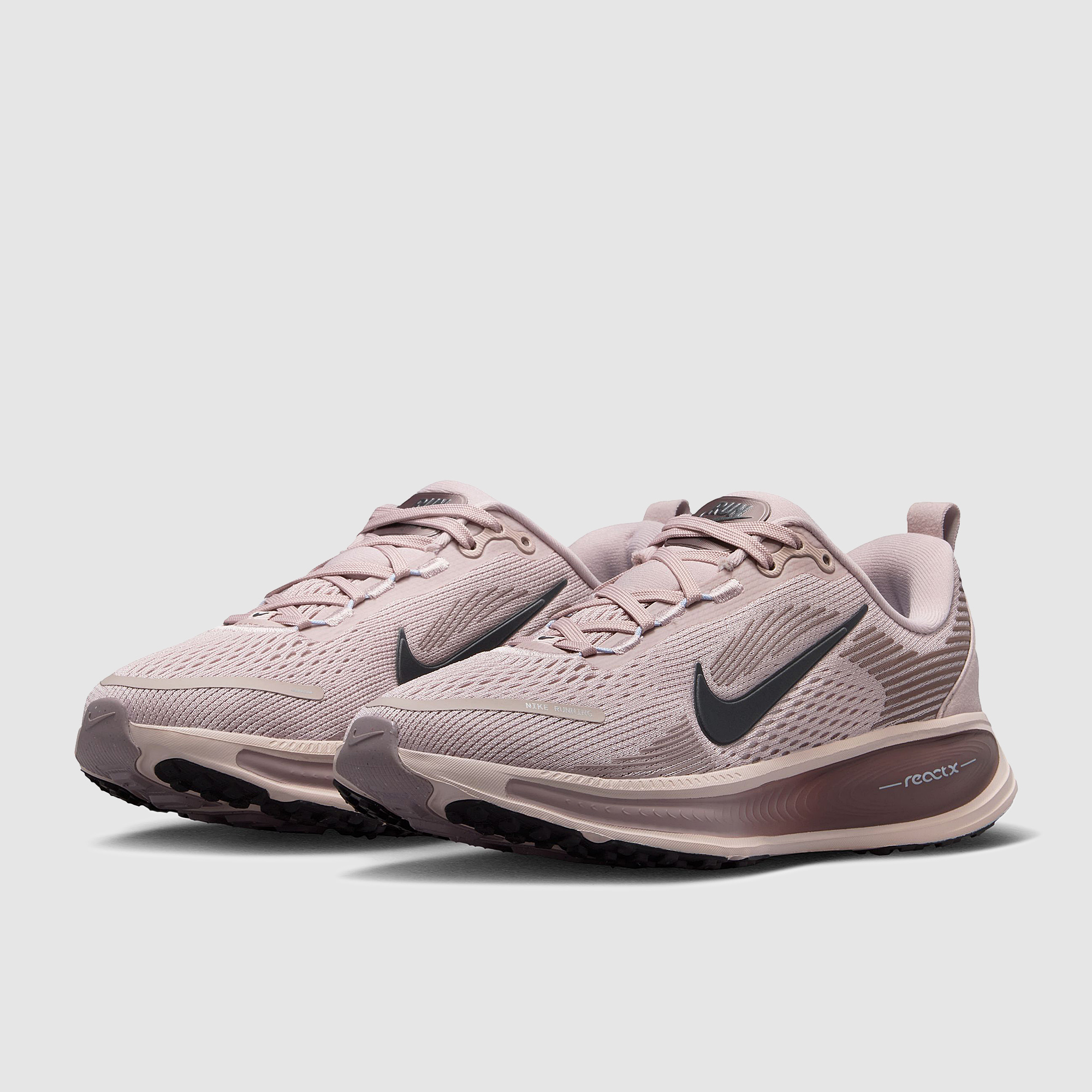 Nike Kids Vomero 18 (GS) - Partical Rose/Off Noir/Silt Red/Tattoo ...